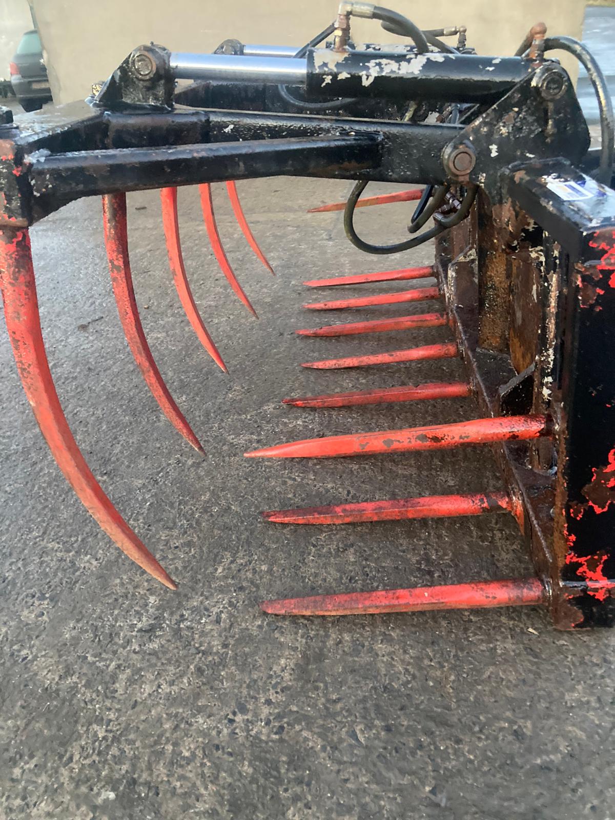 Quicke 6 ft Dung Grab – Colin Cantley Farm Machinery